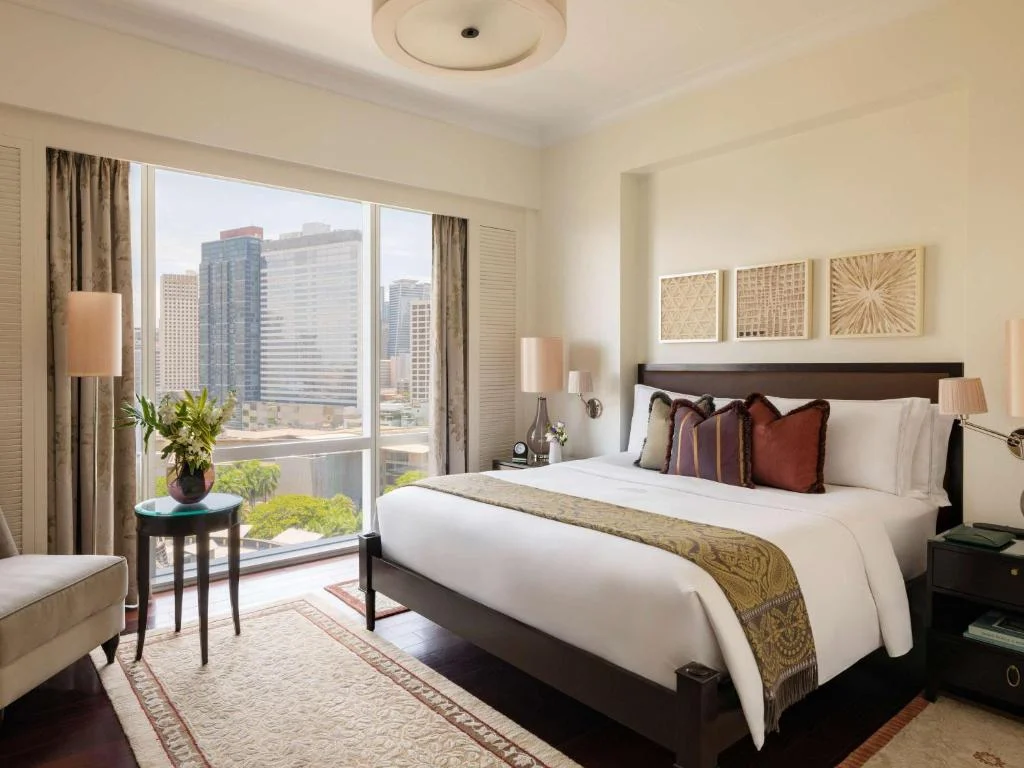 Book Artists King Suite at Raffles Makati, Manila - GoStayy